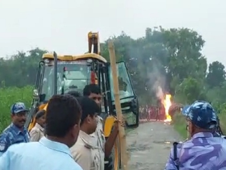 Had gone to remove encroachment in Dhamdaha on the orders of the High ...