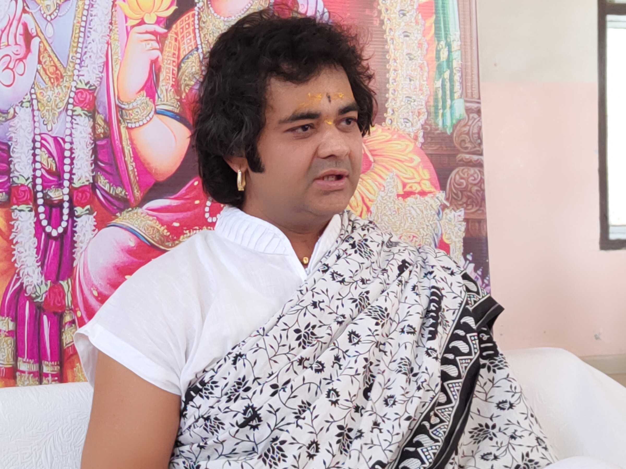 Our first duty is to save Sanatan Dharma and culture. | संत ...