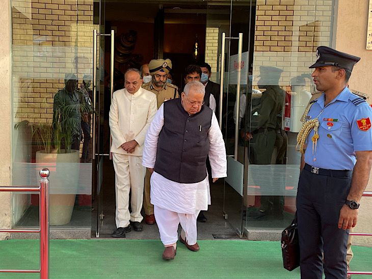 Relaxed in the highway hotel, welcome, police and administration are on ...