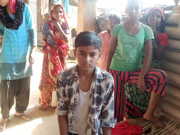 The villagers beat the young man assuming that the child was a thief ...