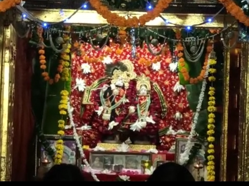 Special decoration done in the temples of Seoni Malwa, Radha Rani's ...