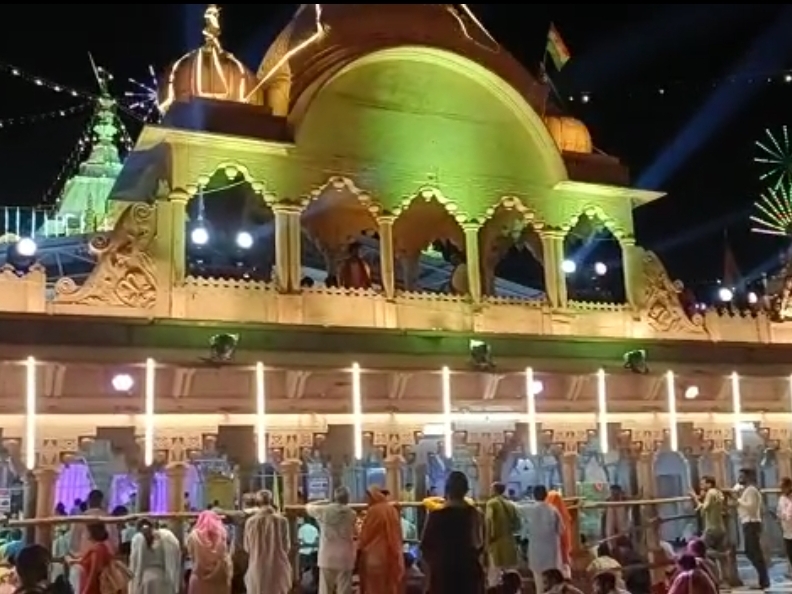 Shri Radha Rani was born in Barsana Braj Mandal rose with joy and ...