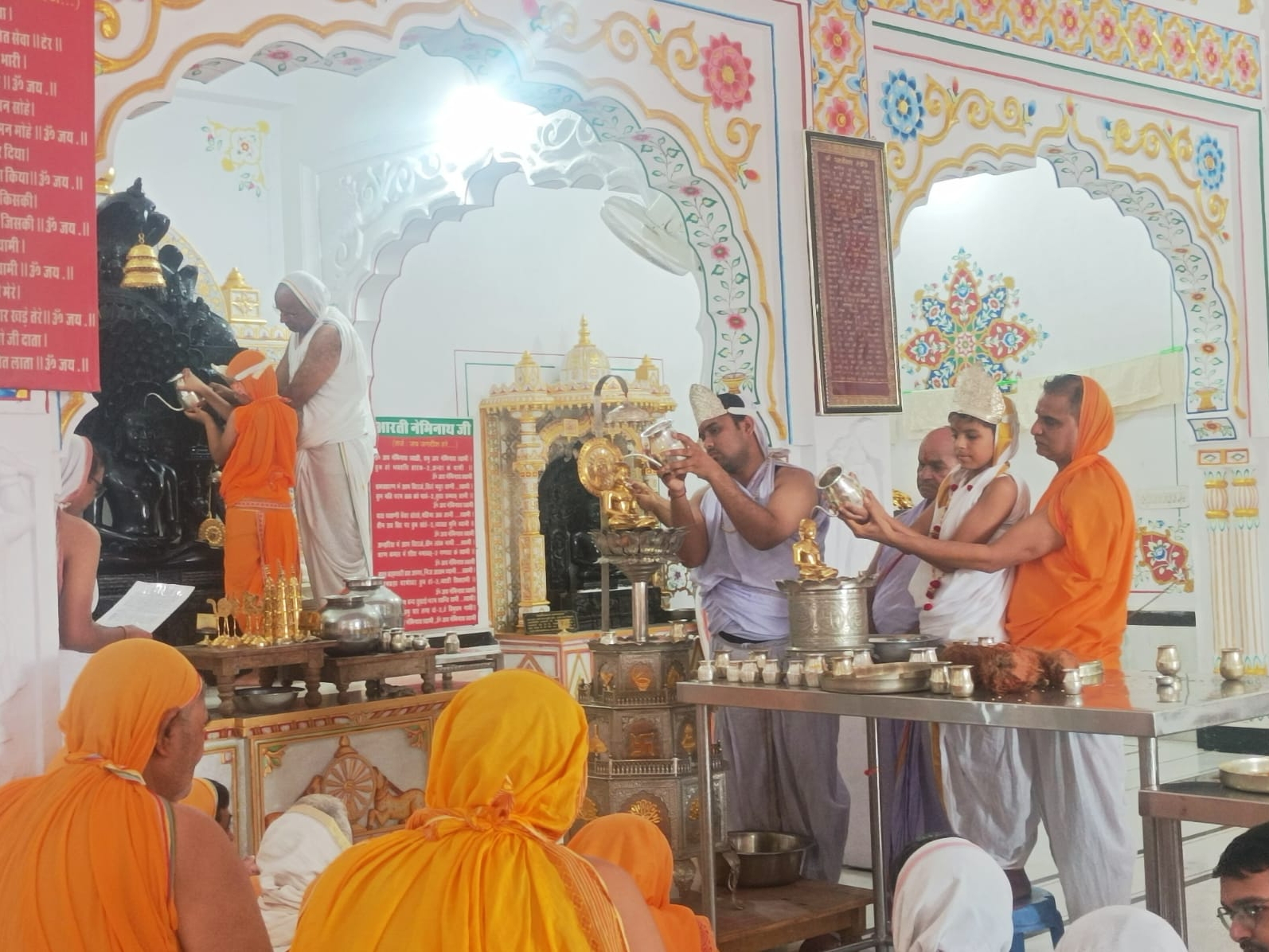 On the fifth day, worshiped the idols of God in Mahavir Mandir Devli ...