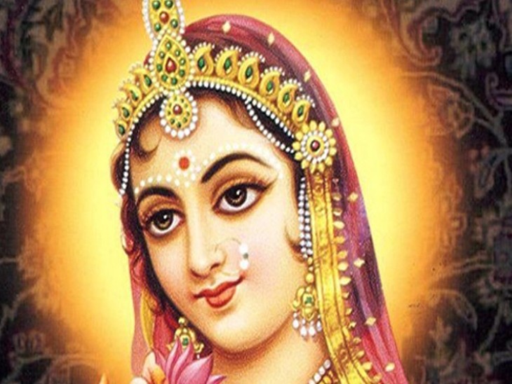 Radha-Govind adorned with dry fruits and flowers in ISKCON temple ...