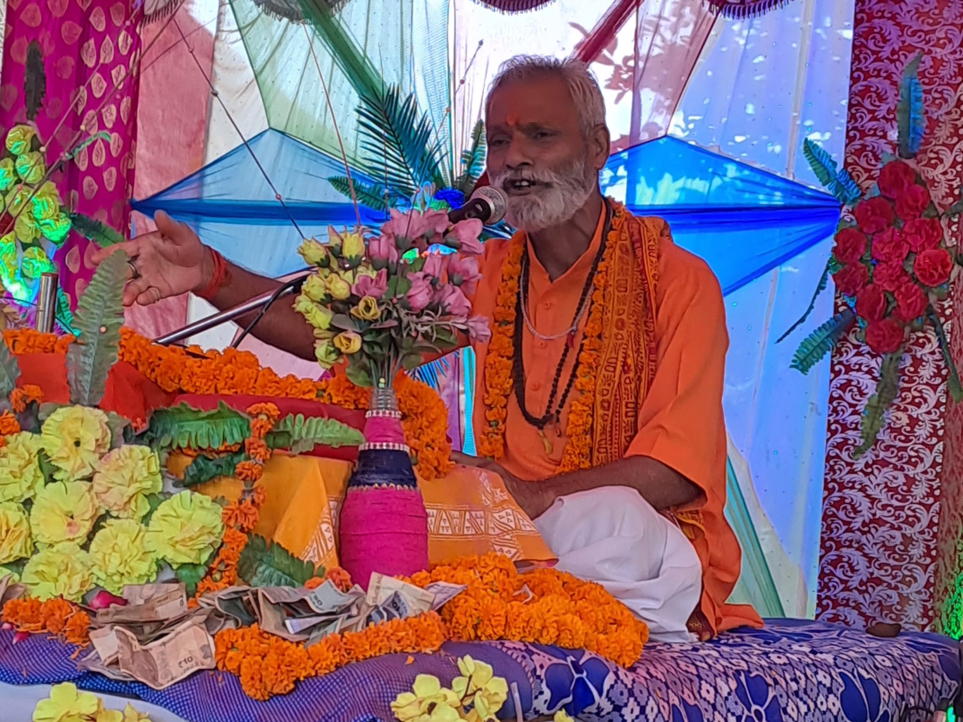 Shrimad Bhagwat Katha organized in Lalganj Mother Devaki gave birth to ...