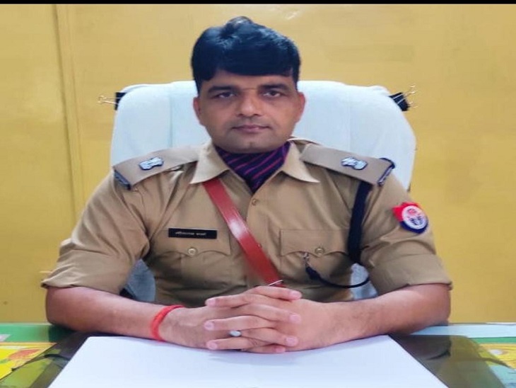 Muzaffarnagar DM Chandra Bhushan Singh will give information, seal on ...