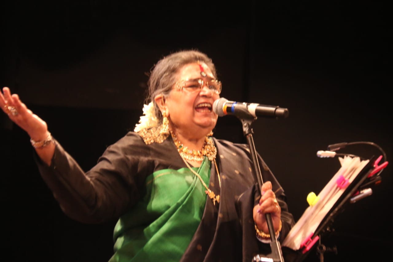 Anup Jalota and Shailesh Lodha also enthralled people with hymns and poetry
