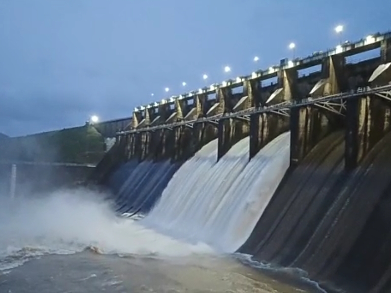 Three gates of Tawa Dam opened at 11 pm due to increased water level ...
