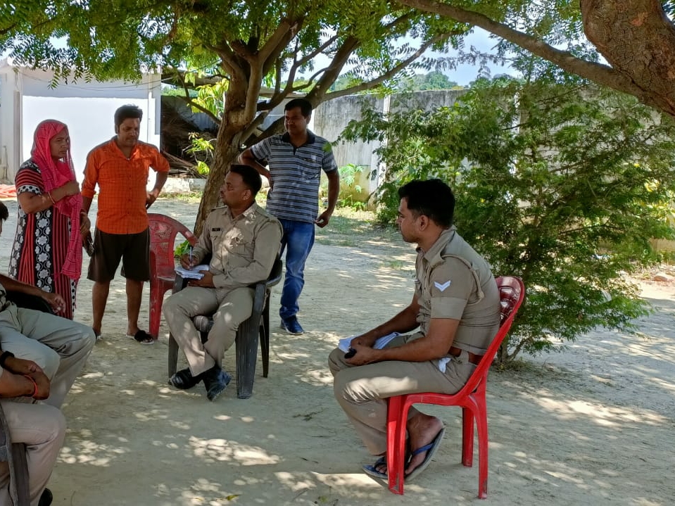 Two miscreants came to the house of Anganwadi worker in Lambhua, blew ...