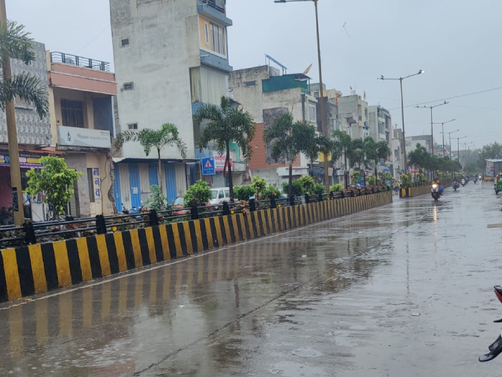 Indore (MP) Rain News; IMD Heavy Rainfall Alert In Indore | जाते-जाते ...