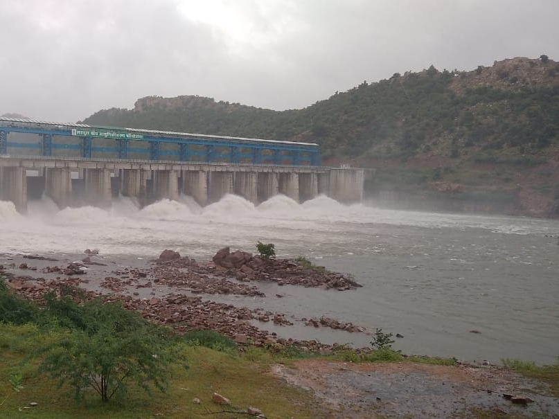Due to release of water from Sujara dam, water increased in Dhasan, the ...