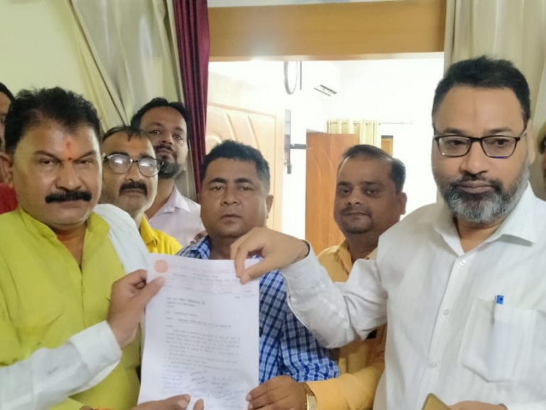 In Fatehpur, the officials of the Board of Trade gave a memorandum to ...