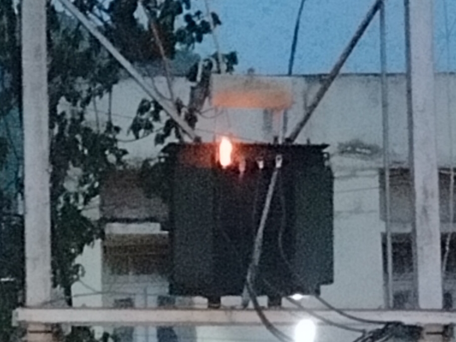 Faults in transformers kept at busy places in Raisen, fear of accident ...