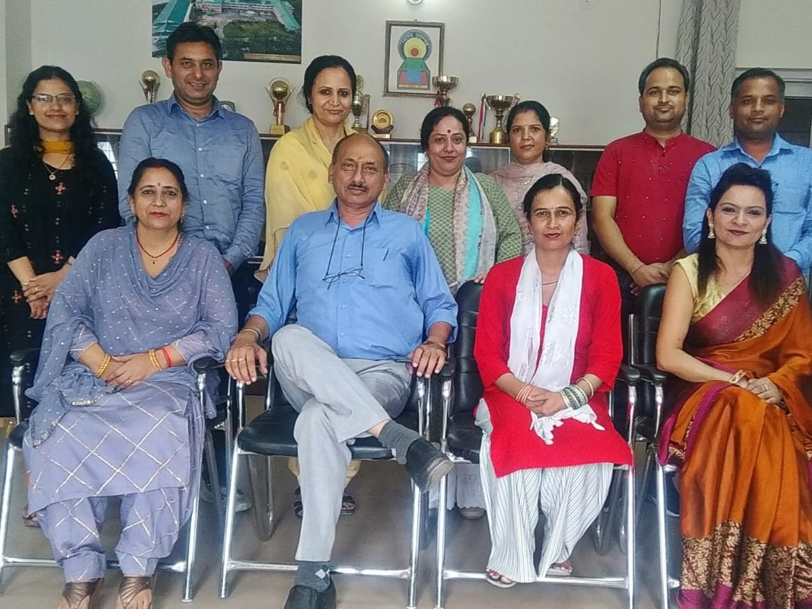 Shimla: Seema Soni becomes PTA union president | सीमा सोनी बनीं पीटीए ...