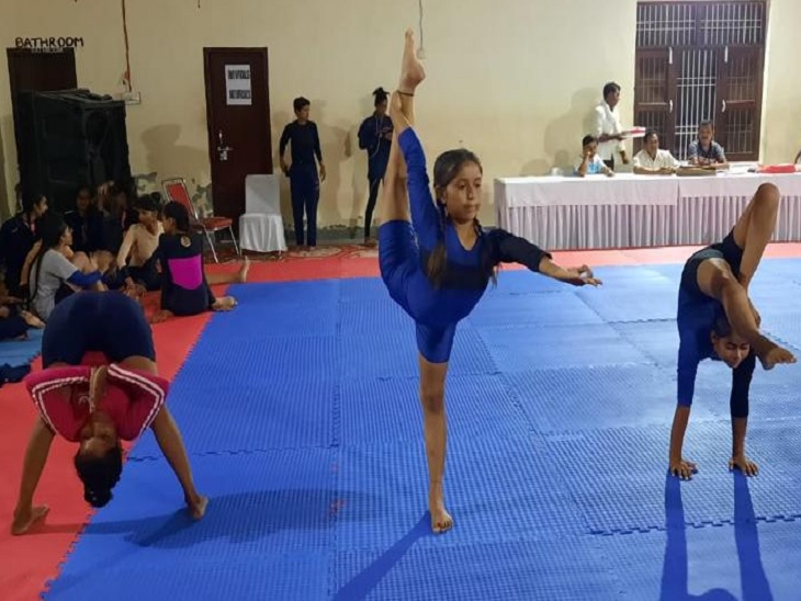 Rohtak girls winners in state level yogasana competition | स्टेट लेवल ...