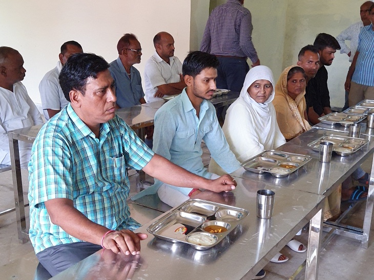 CM Gehlot virtual inaugurates 14 Indira Rasoi in karauli | CM गहलोत ने ...