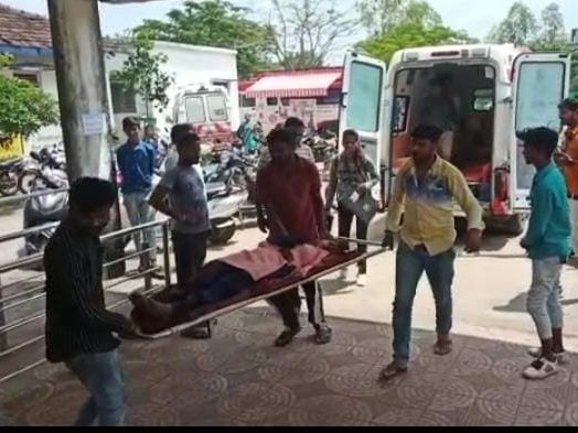 The girl became unconscious due to dizziness in college, got admitted ...