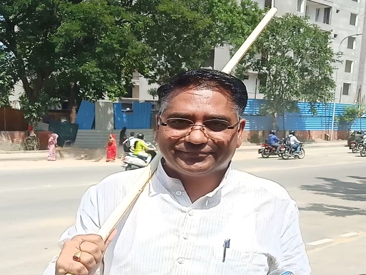 Pushkar BJP MLA Suresh Singh Rawat Video With COW | Vidhan Sabha Budget Session | गाय लेकर ...