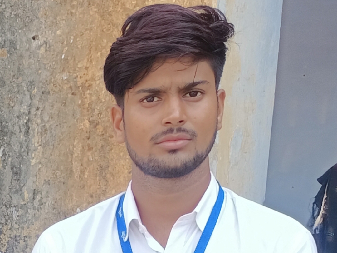 Kamlesh, who passed in the school of politics, failed in the college ...