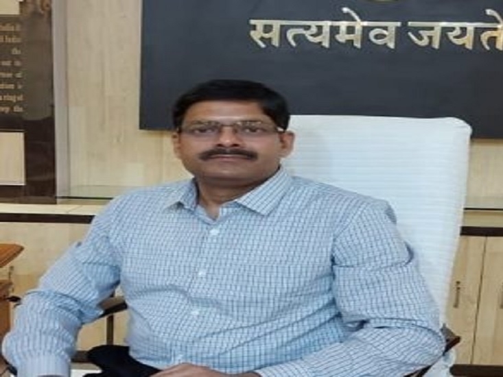 Vivek Pandey said- Land mafia has built houses on Nazul's land in 24 ...