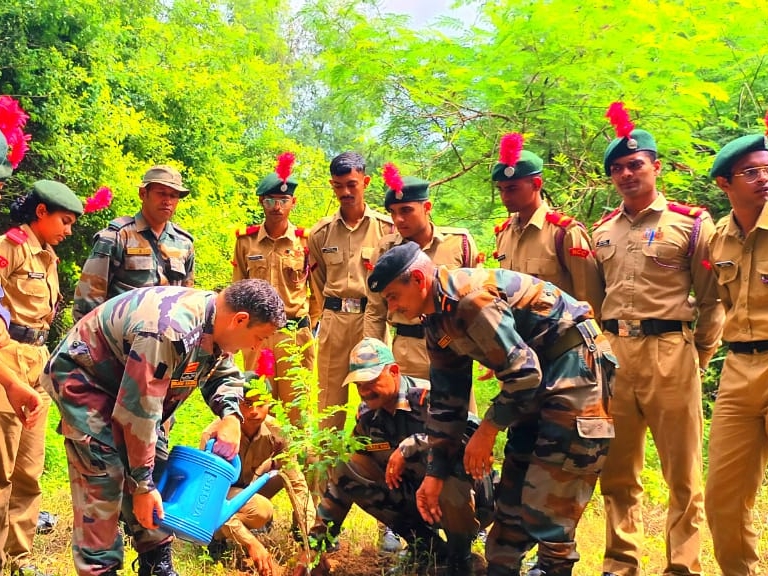 Inspired to plant trees to stop the erosion of Ganga, said- Ganga is ...