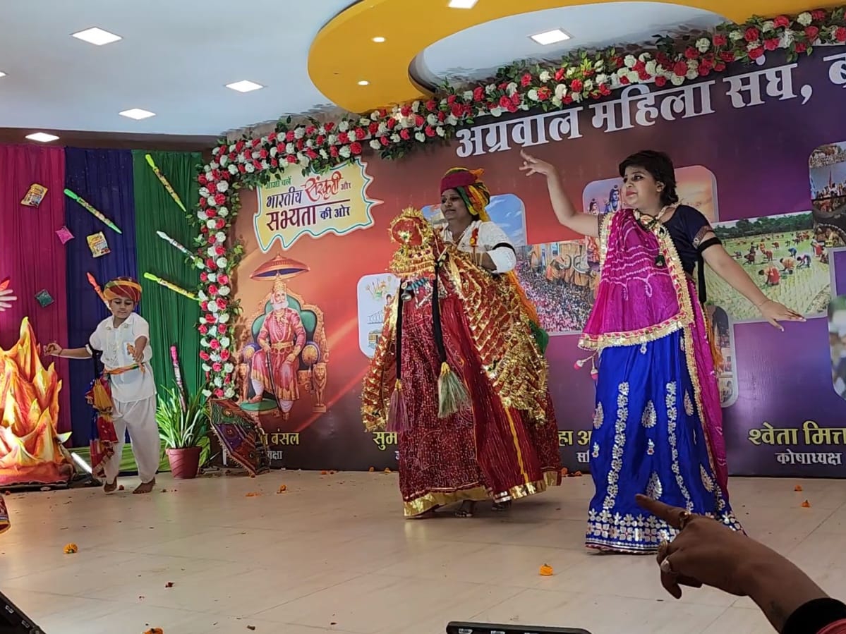 Children walked the catwalk in jute clothes, gave the message of ...