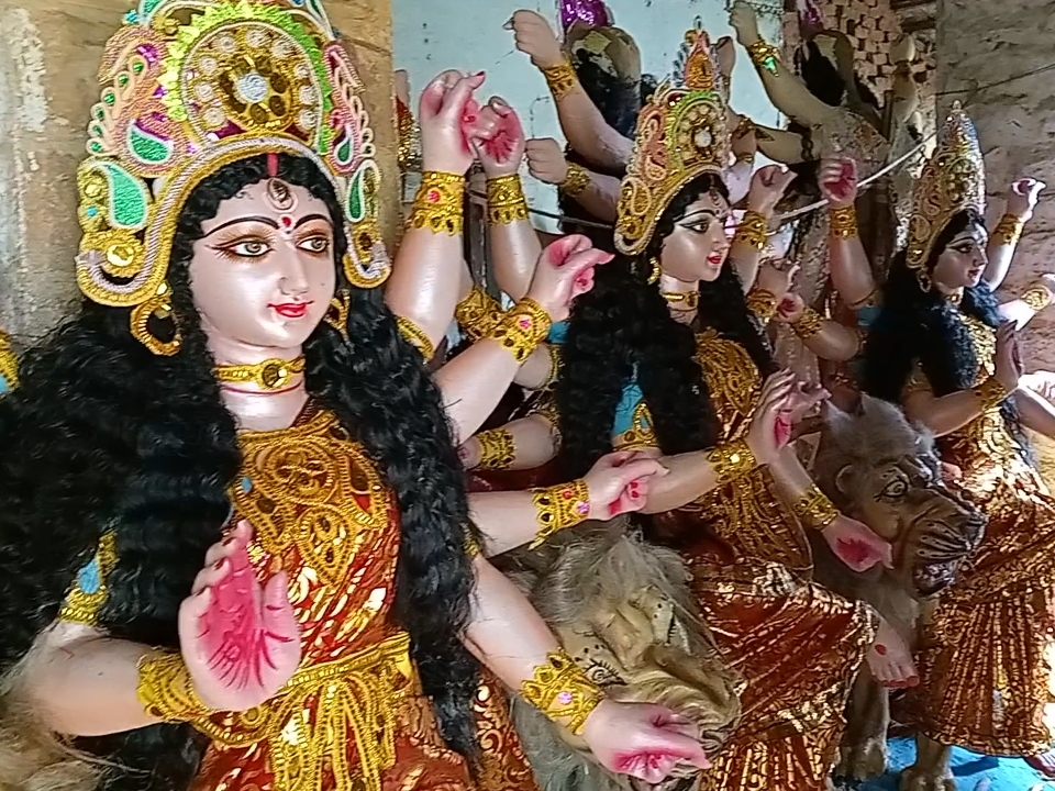 Devi statues will be installed at many places in Manikpur, sculptors ...