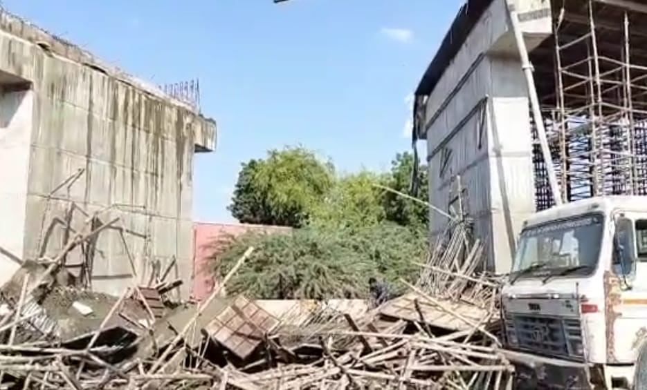 A part of the bridge being built for four years collapsed in Rampura ...