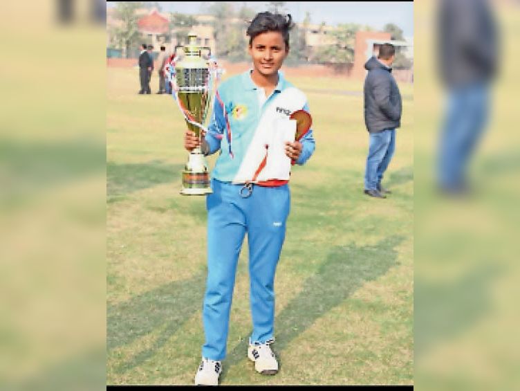 Women cricketers were not available for practice, Harshita became the ...