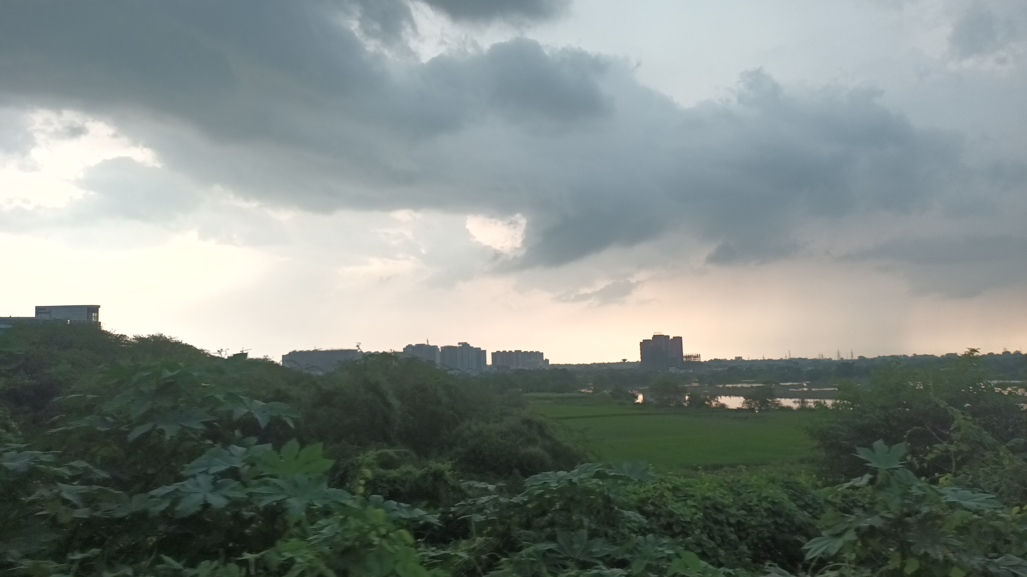 Weather updates in uttar pradesh It will rain today in eight districts ...