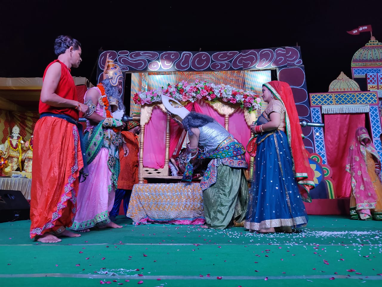 Lord Rama and Sita's marriage, tears spilled from the eyes of King ...