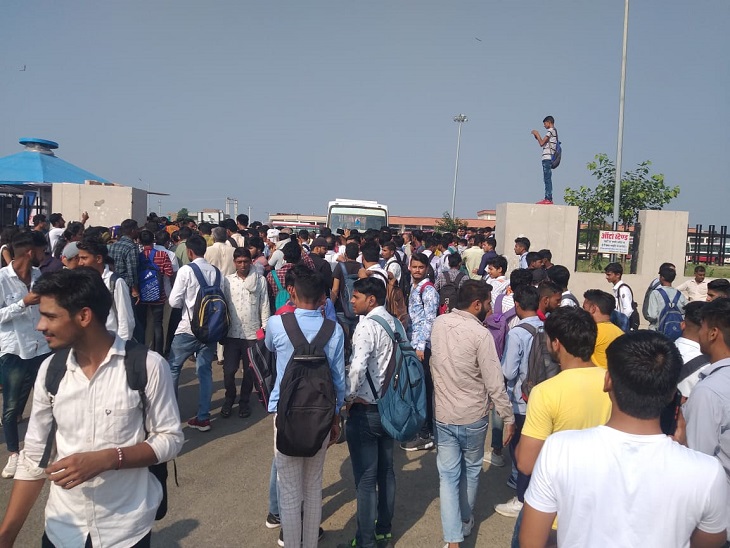 n Jind, students put a lock on the bus stand, demanding to run the ...