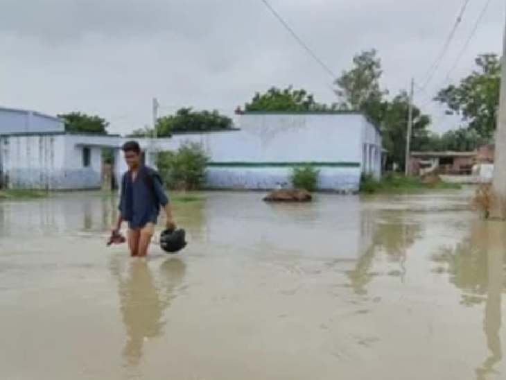 One lakh cusecs of water released from Narora dam | फर्रुखाबाद गंगा का ...