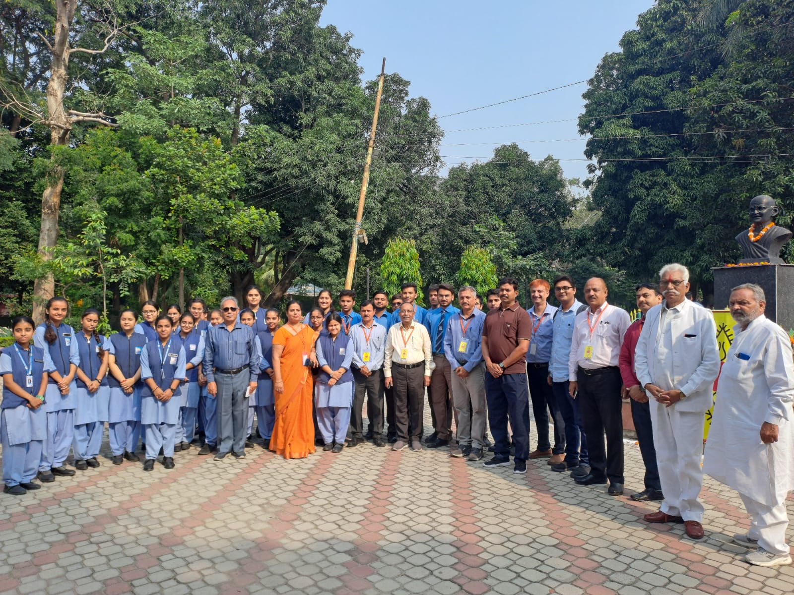 Dr. Kiran Seth, founder of Spice Macay reached Meerut, gave a message to the youth | भारतीय ...