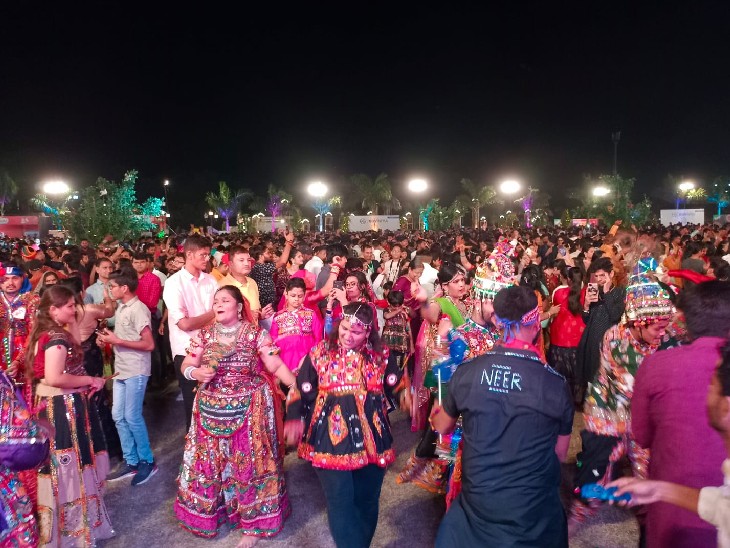 People thronged on Rajasthani Bollywood fusion, Gujarati cultural ...