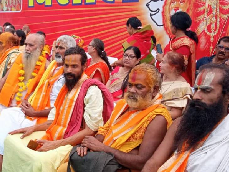 Indore (MP) Nav Durgotsav Chunri Yatra; Kailash Vijayvargiya, VD Sharma ...