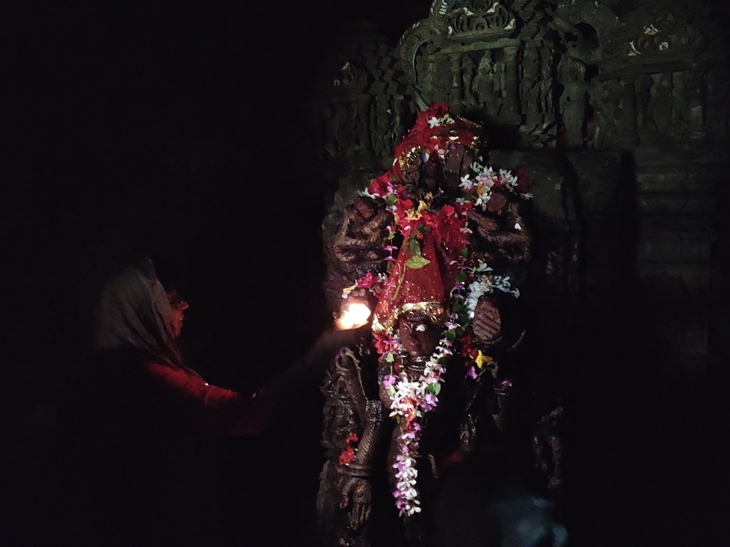 Worship at Maa Bagarajan and Jagdamba Devi temple in Khajuraho, wishing ...