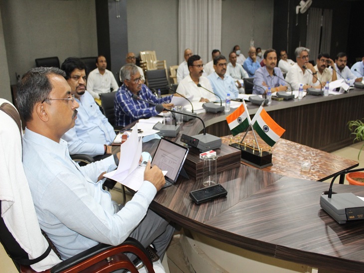 Azamgarh DM held a meeting regarding Namami Gange | आजमगढ़ DM ने नमामि ...