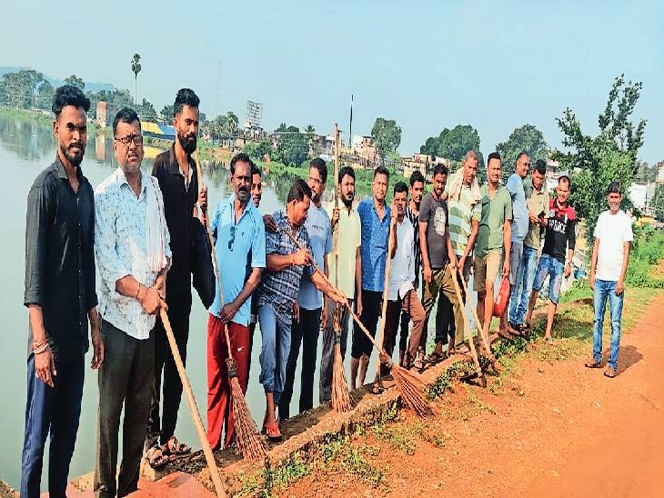 BJP launched a cleanliness campaign on the statue of Dr. Ambedkar at ...