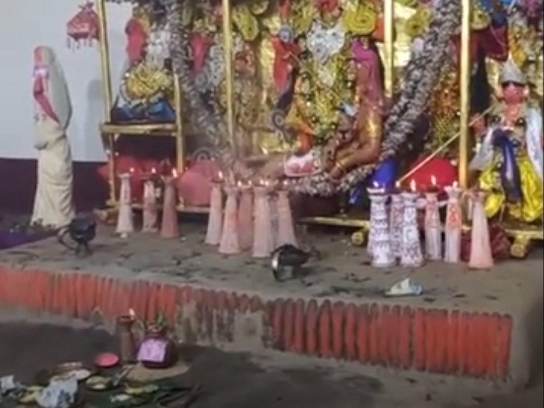 Worship is done by tantric method, huge crowd of devotees gathers in ...