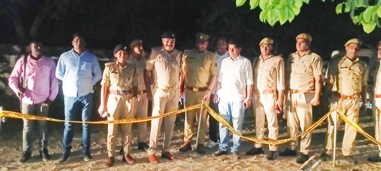 Mathura police encounter with ganja smuggler | मुठभेड़ में घायल हुआ ...