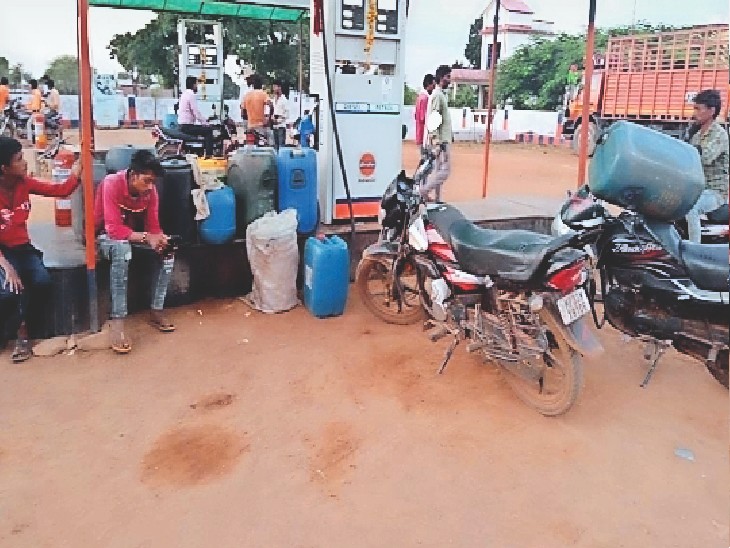 No diesel in Karahal for three days, farmers have to go to Pohri ...