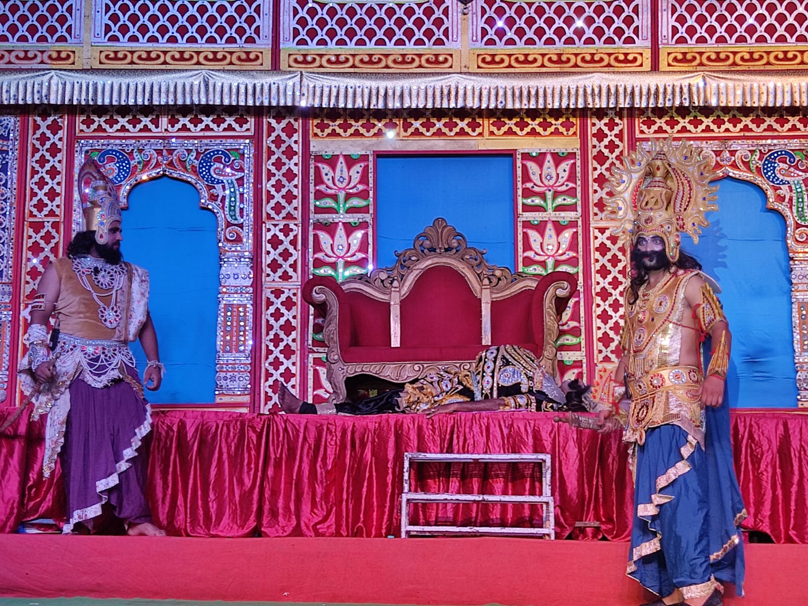 Every effort is made to awaken Kumbhakaran in Ramlila staging. | 10 ...