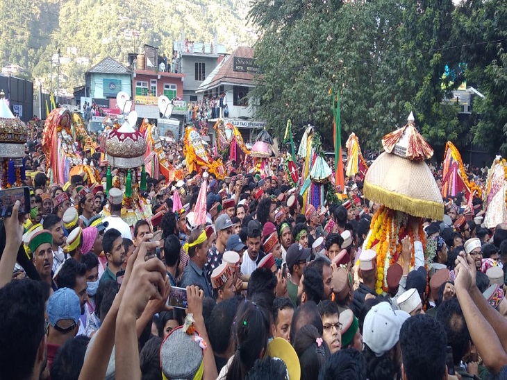 Colors of International Kullu Dussehra Festival, Hundreds of deities ...