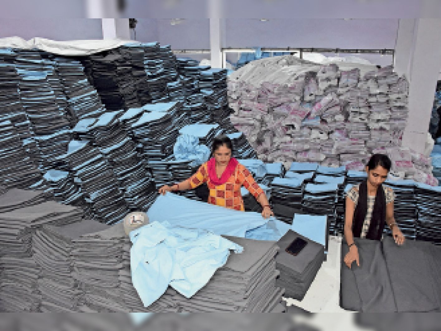 Kanchan India group of Bhilwara had got its work, the cloth will be ...