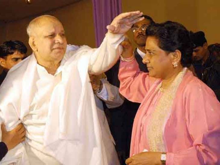 He criticized Dalit leaders in the book 'The Chamcha Age' | कांशीराम पैदा हुए तो परिवार ने धर्म ...