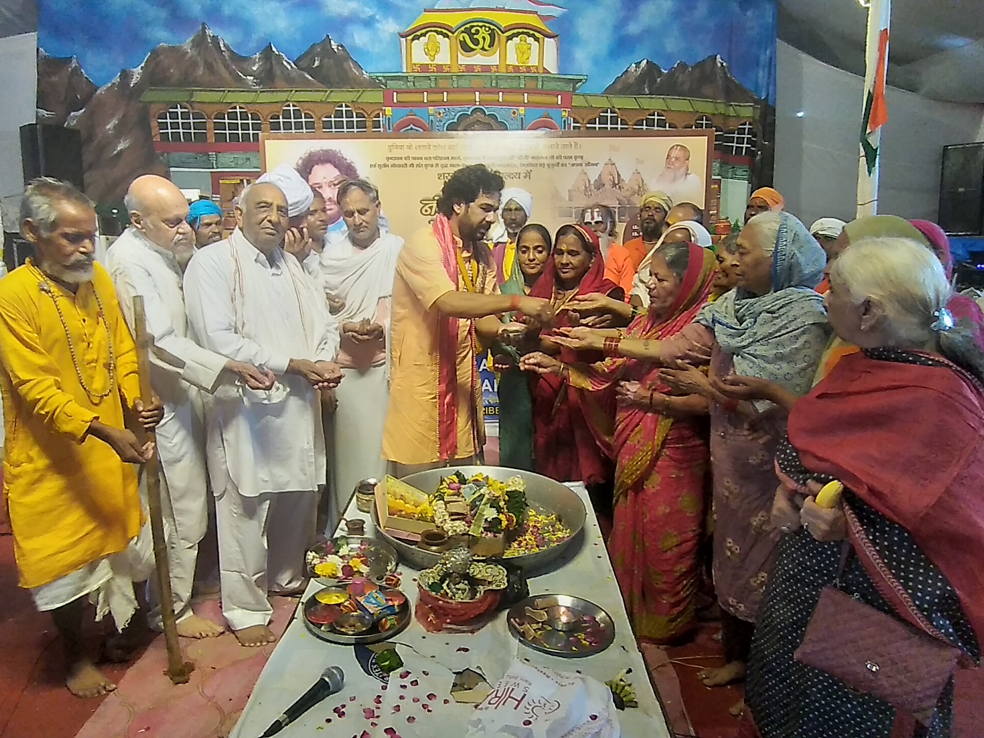 Foundation stone of Nand Yashoda Dham Ashram on Parikrama Marg, people ...