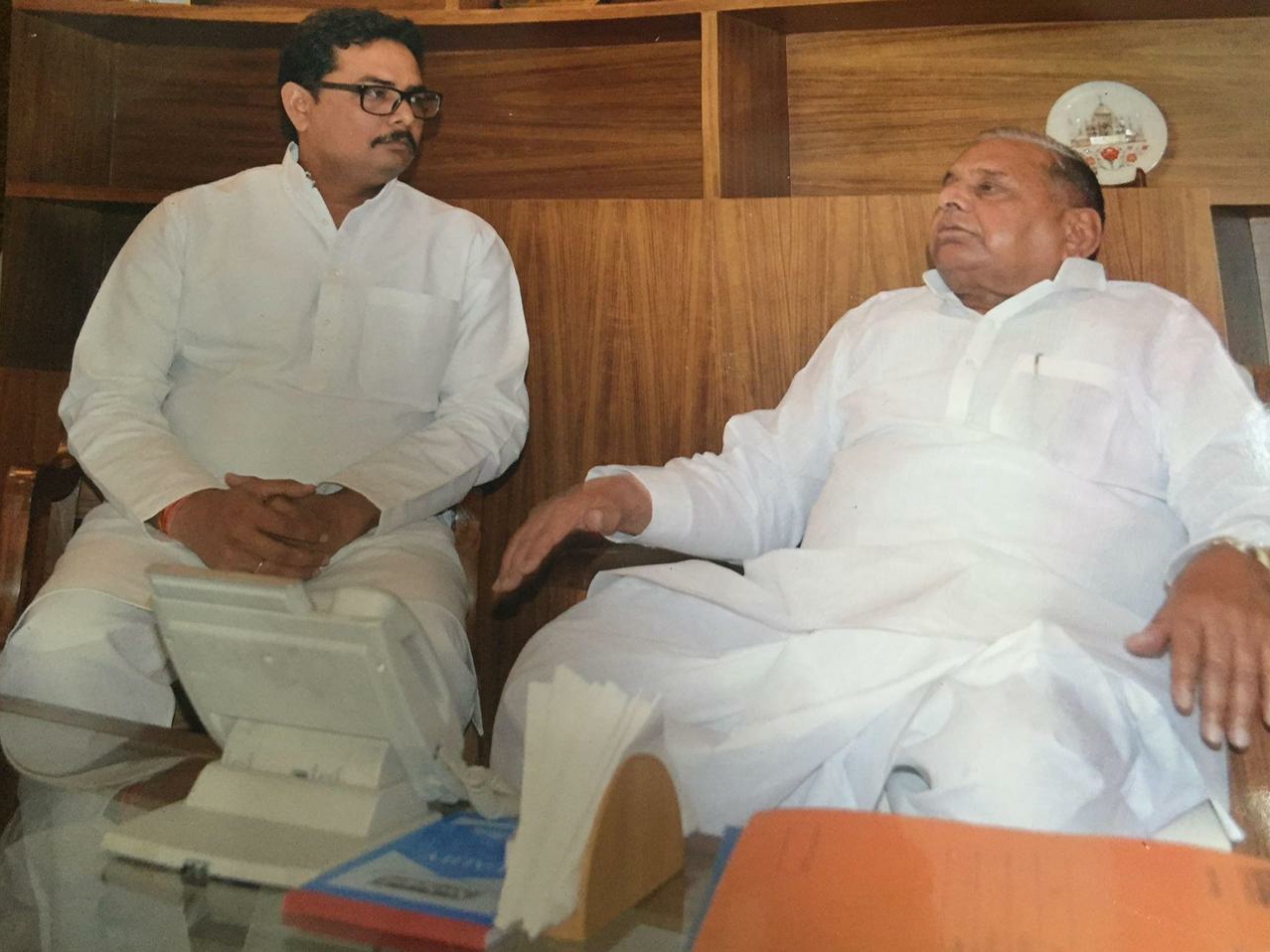 Former Cooperative Chairman of Lambhua pays tribute to Netaji