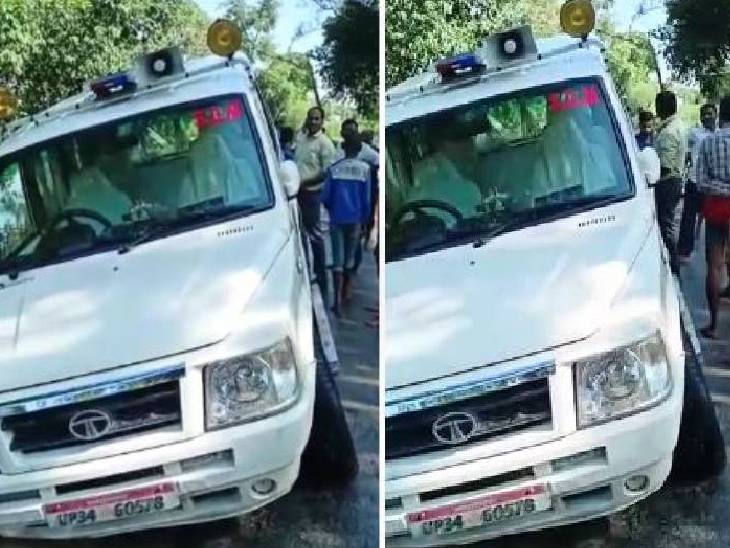सीतापुर में पानी से कटी सड़क, आधे घंटे बाद गड्डे में फंसी गाड़ी को ...