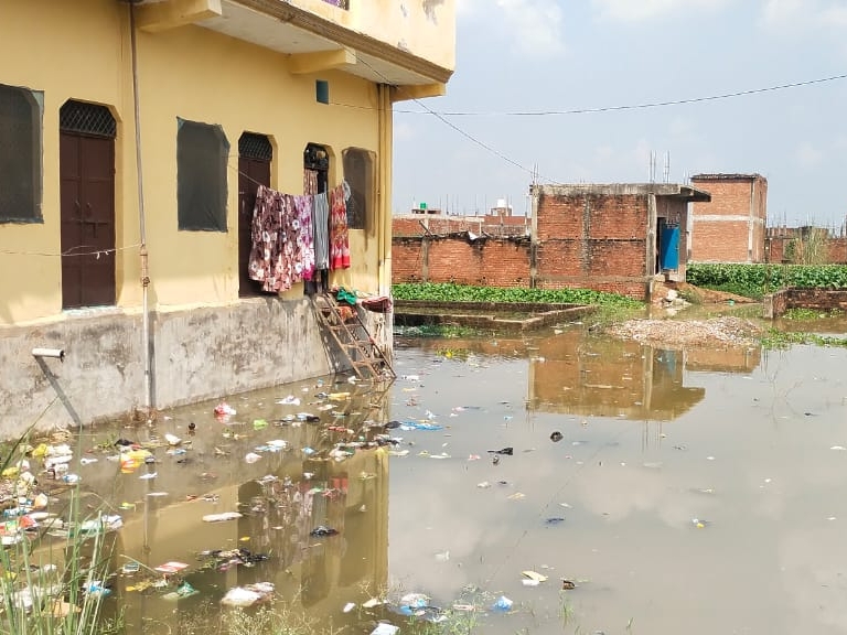 Water started reaching rural areas, problems in traffic | उन्नाव में ...